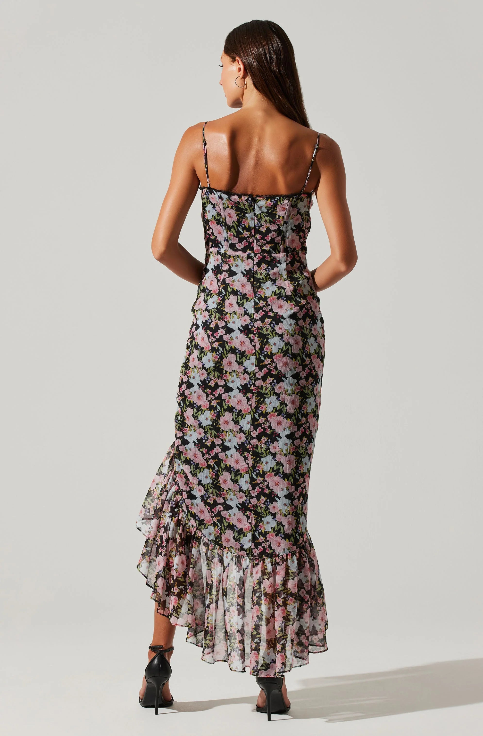 DRESSES AND JUMPSUITS - Pilar Boutique